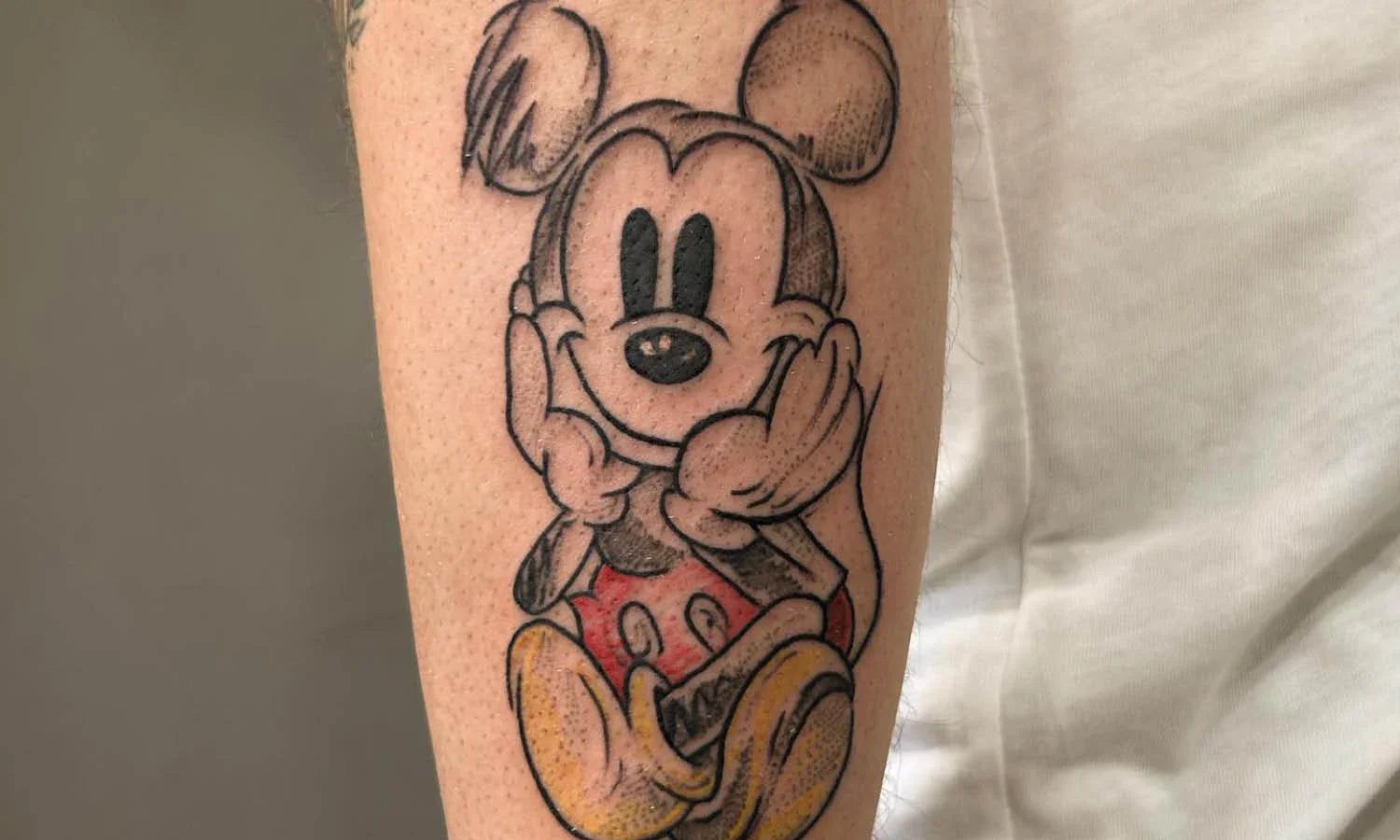 Mickey Mouse Glove Tattoos Tiny Mickey Mouse Portrait Tattoo Located