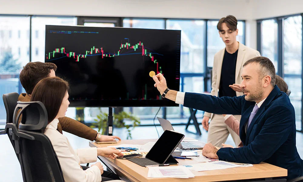 Online vs. In-Person Investment Education Programs: Pros and Cons