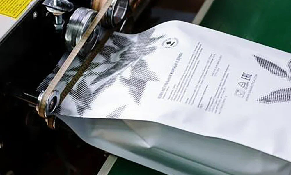 The Ultimate Guide to Custom Pouches: Design, Material, and Usage Opti