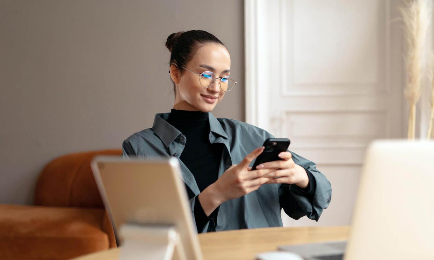 Creating a Buzz: Illustration in Social Media Marketing