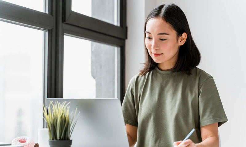 How Much Should A Beginner Charge For A Logo Design