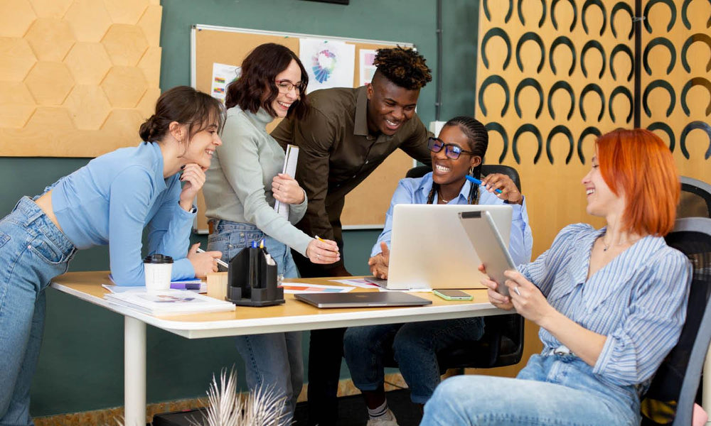 Cartoon Network Logo Design: History & Evolution